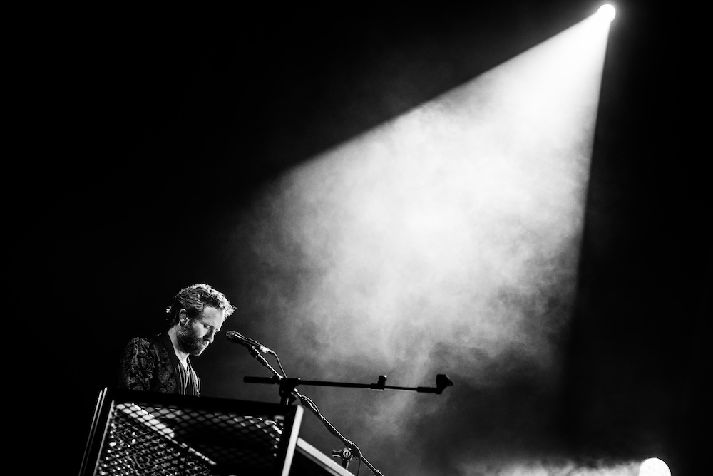 QueenOnline.com - Features